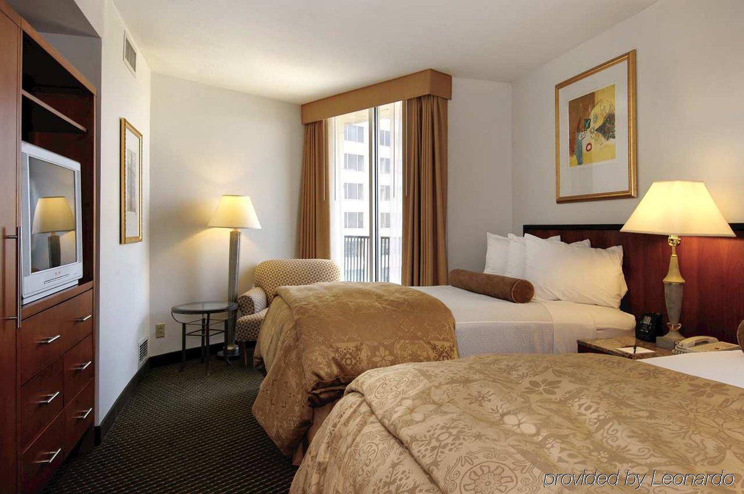 EMBASSY SUITES PHILADELPHIA - CENTER CITY: LOW RATES, SAVE ON YOUR STAY