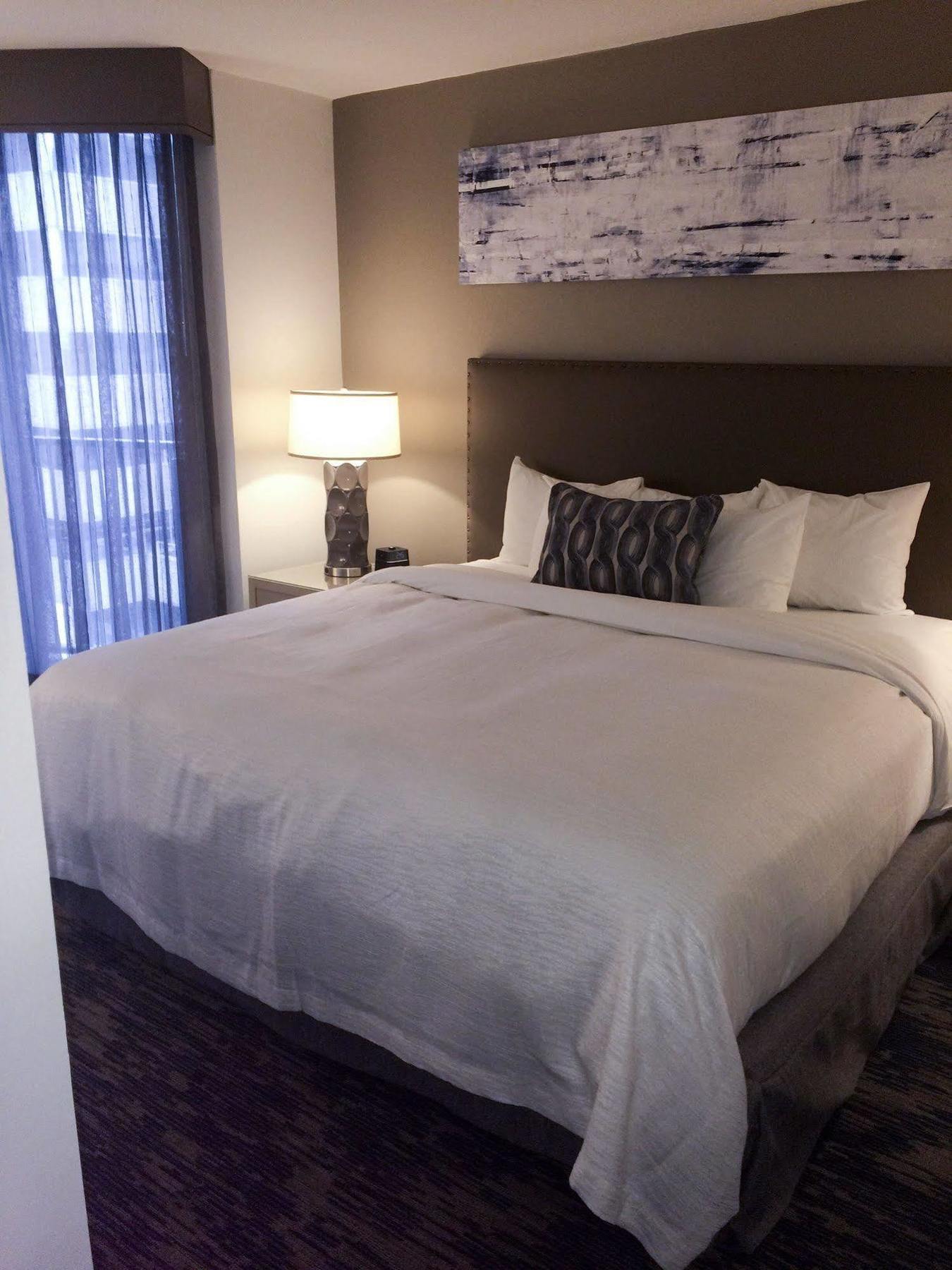 EMBASSY SUITES PHILADELPHIA - CENTER CITY: LOW RATES, SAVE ON YOUR STAY